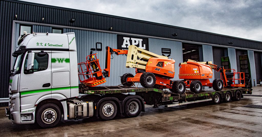 APL Take Delivery Of First Tier 5 Engine JLG 450AJ Booms In UK - Aerial ...